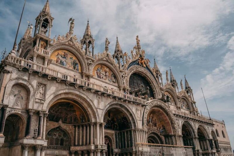 St. Mark's Basilica Tour with Priority Entrance + Gondola - Practical Tips for Your Visit
