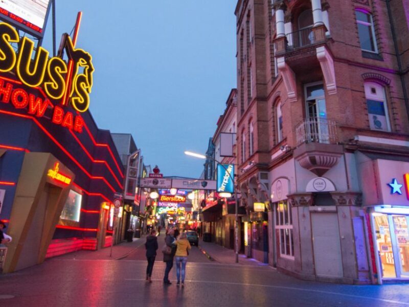 St. Pauli Tour: Drag-Attack with Barbie Stupid & Lee Jackson - FAQs