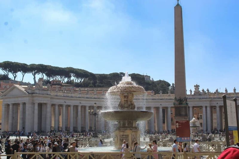 St. Peter's Basilica: Hosted Entrance & Digital Audioguide - Key Points
