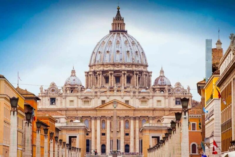 St. Peter's Basilica, Michelangelo's Pietà, and the Tombs of the Popes: Tour - A Closer Look at the Tour Experience
