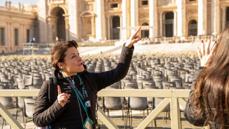 St. Peter's Dome Climb, Basilica and Vatacombs Tour - Exploring the Tour Itinerary in Detail