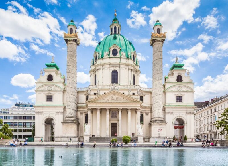 St Stephen's Cathedral, Top Churches of Vienna Old Town Tour - Exploring Viennas Sacred Architecture: A Tour of Its Top Churches