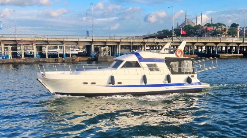stanbul:Private Luxury Yacht on Bosphorus 14 Meter(46 feet) - Key Points