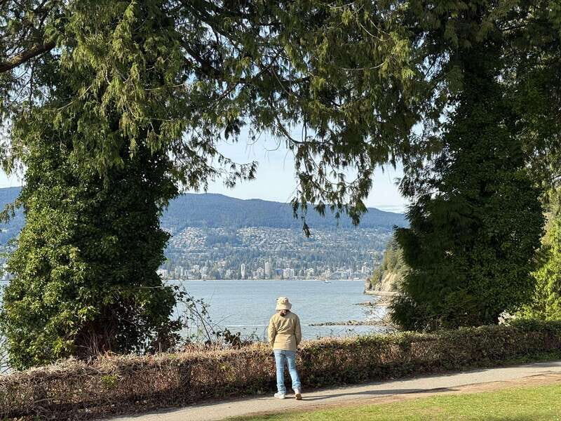 Stanley Park CarTour:SmallGroup/Comfort&CheaperThan BikeTour - An In-Depth Look at the Stanley Park Car Tour  