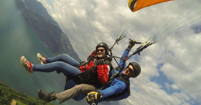 Stans: Tandem Paragliding Experience - What Is the Tandem Paragliding Experience from Stans?