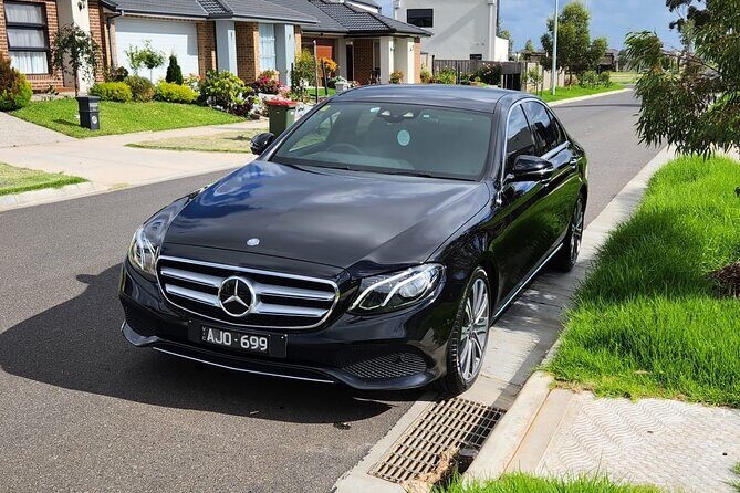 Starways Chauffeur - Airport Transfer & Chauffeurs in Melbourne - The Journey: From Airport to City and Beyond