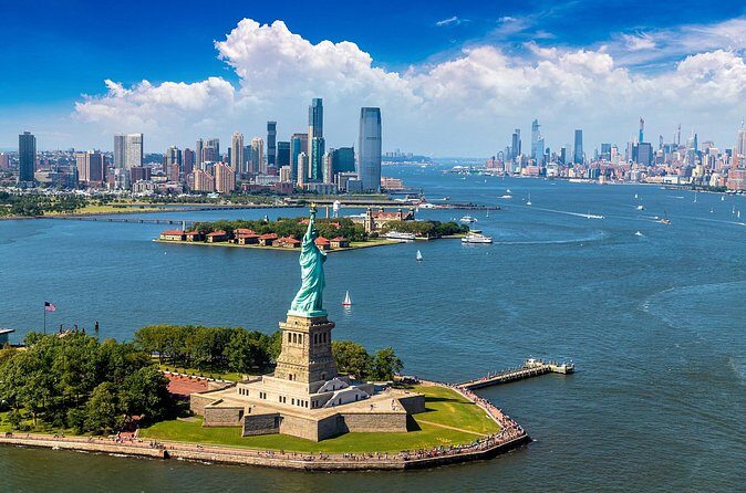 Statue of Liberty and Ellis Island Ferry with Audio Tour Access - FAQs