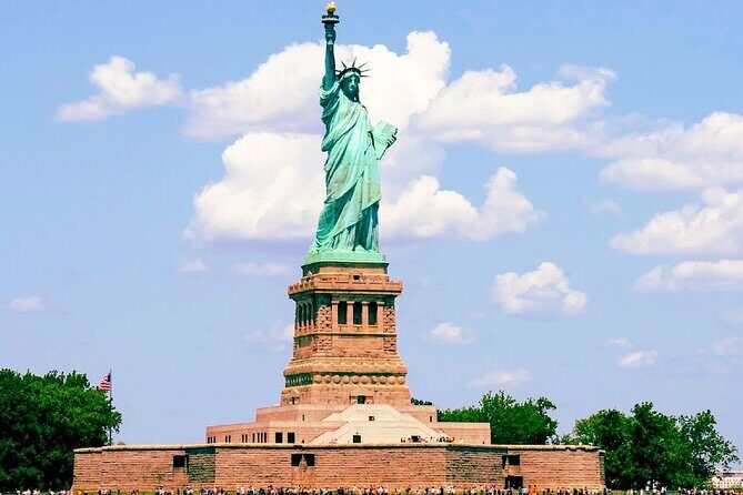 Statue of Liberty & Ellis Island: Private Half-Day Guided Tour - Key Points