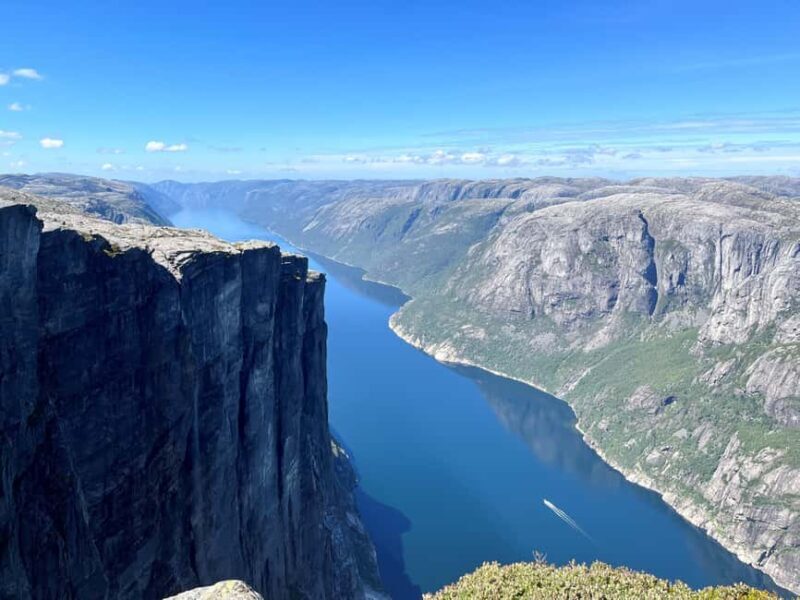 Stavanger: Kjerag Hike with Guide and Transportation - Key Points