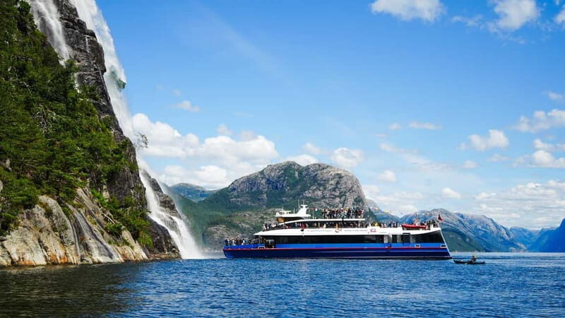 Stavanger: Lysefjorden Cruise and Preikestolen Hike - Analyzing the Value