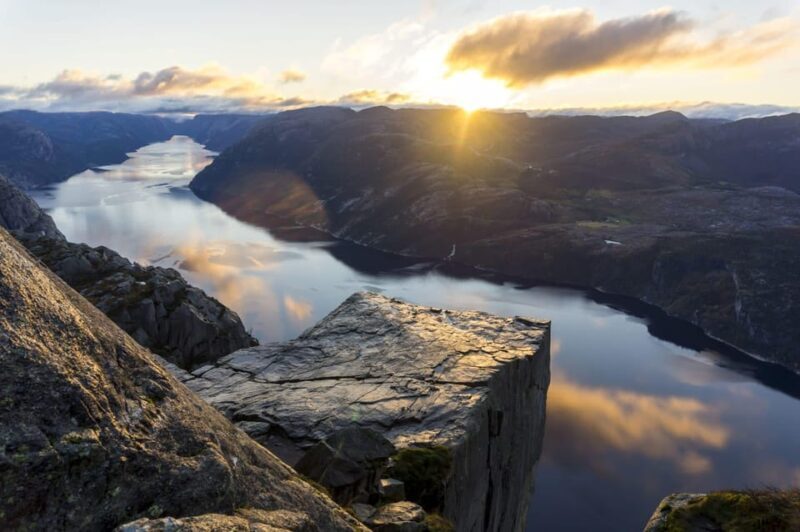Stavanger: Preikestolen (Pulpit Rock) Hike with Local Guide - Scenic Drive and Initial Views