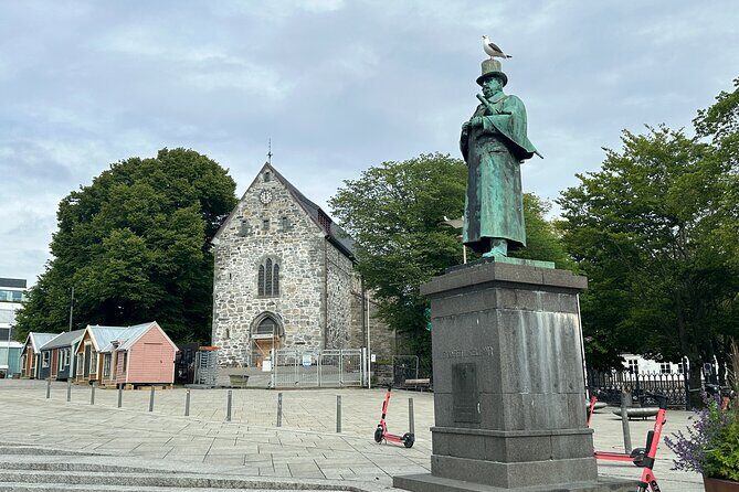 Stavanger's Historic Sites Smartphone App GPS Audio Walking Tour - A Detailed Look at the Stavanger Smartphone App Tour  