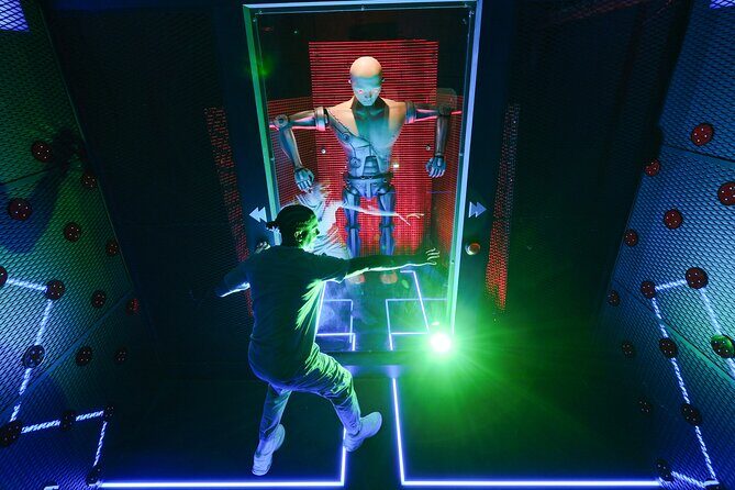 Step Inside the Game Show  The Crystal Maze LIVE Experience - The Guides and Atmosphere