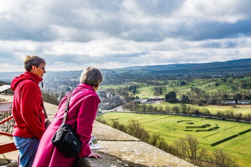 Stirling Castle, Highland Lochs & Whisky Tour from Edinburgh - FAQ