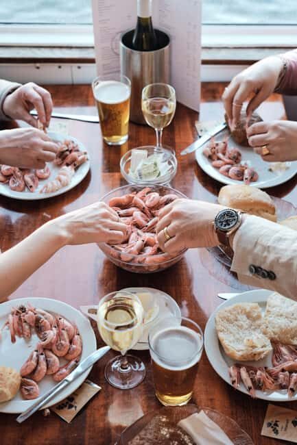 Stockholm All-You-Can-Eat Shrimp or Tacos Cruise & Coverband - Introduction to the Experience