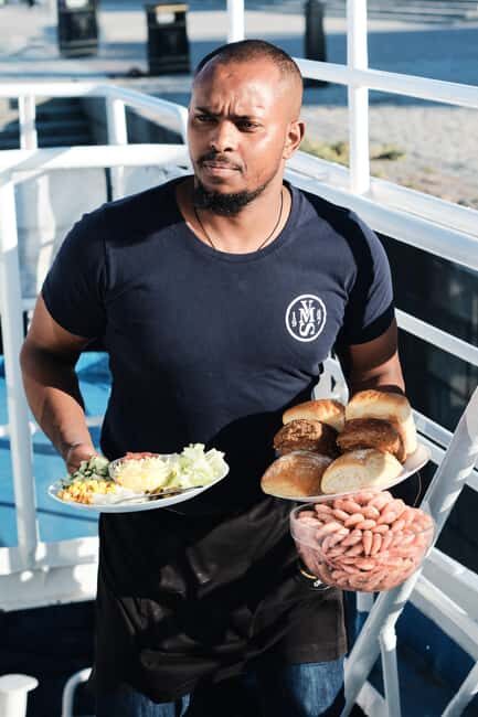 Stockholm All-You-Can-Eat Shrimp or Tacos Cruise & Coverband - Food and Drink: A Closer Look