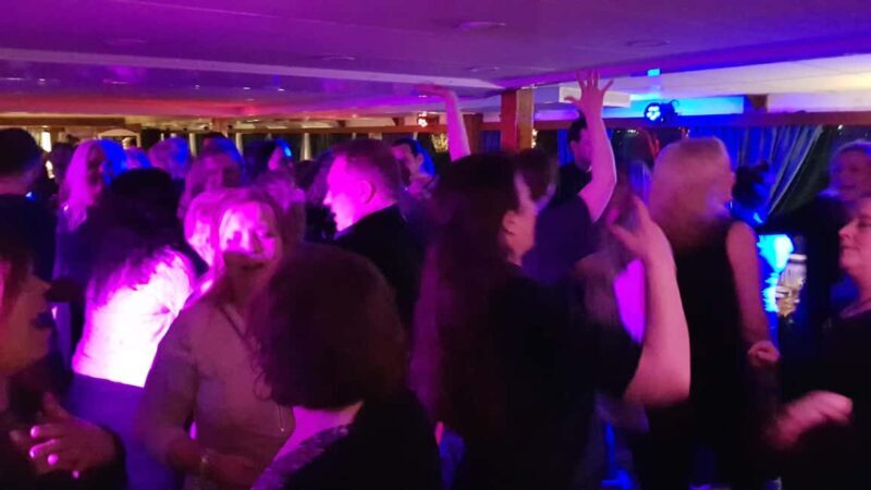 Stockholm All-You-Can-Eat Shrimp or Tacos Cruise & Coverband - Who Will Love This Cruise?