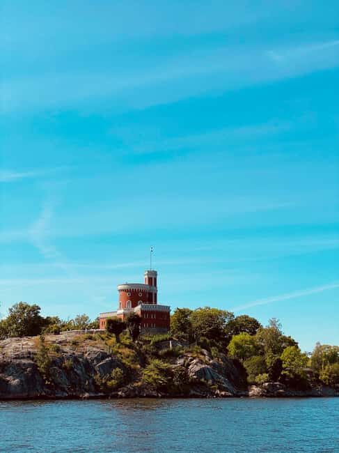 Stockholm City Center: Kungsträdgården Norrmalm Guided Tour - Key Points  