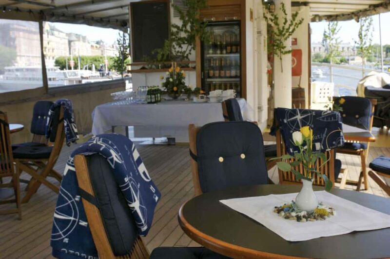 Stockholm: Midsummer Archipelago Boat Tour Live Guide - Who Is This Tour Perfect For?