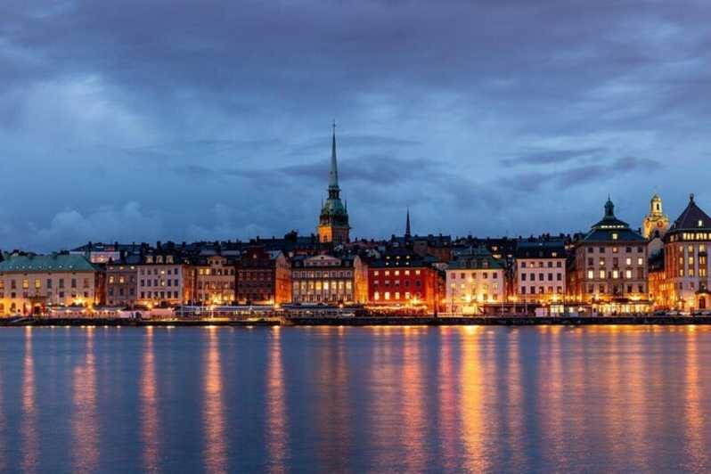 Stockholm: Must-See Attractions Walking Tour with a Guide - Authentic Insights from Reviews