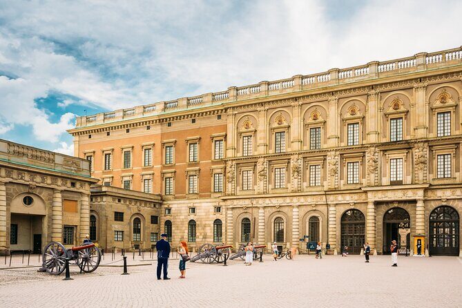 Stockholm Old Town Highlights, Royal Palace, Vasa Museum Tour - Key Points  