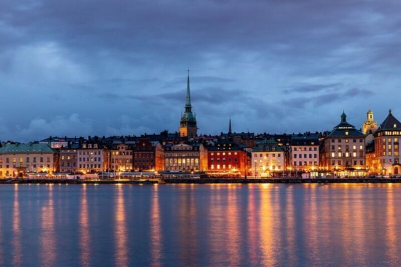 Stockholm: Private Custom Walking Tour With A Tour Guide - Key Points