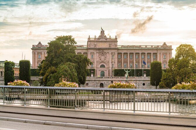 Stockholm Royal Palace Museums Gamla Stan Skip-the-line Tour - Key Points