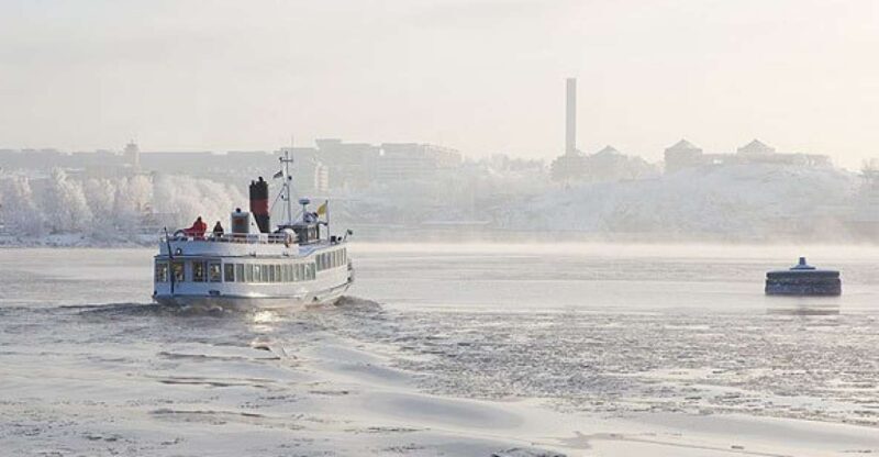 Stockholm: Winter Boat Tour with Guide - An In-Depth Look at the Stockholm Winter Boat Tour
