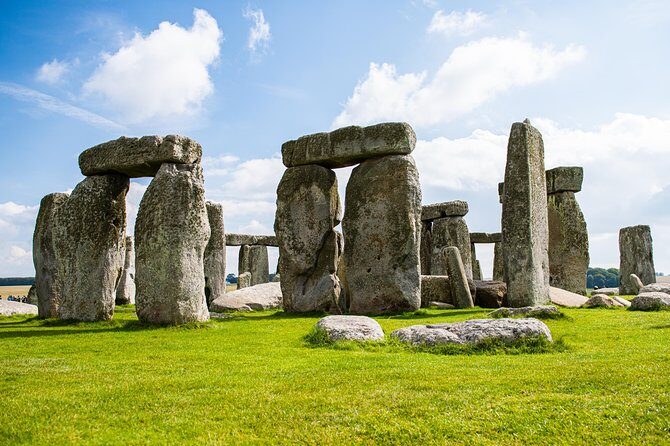 Stonehenge and Salisbury Cathedral Private Tour from Southampton - Practical Tips for Maximizing Your Day