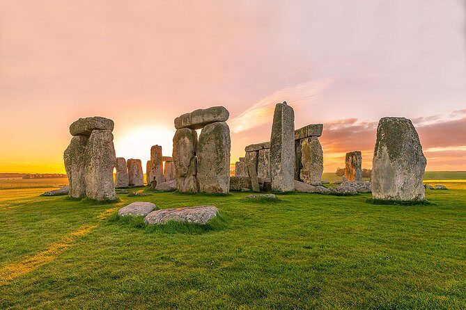 Stonehenge, Avebury & the Cotswolds from Bath (Small group) - Key Points