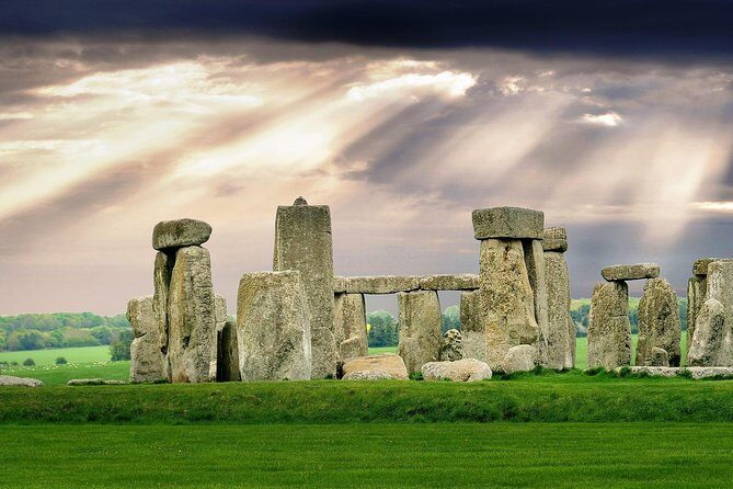 Stonehenge Half Day Tour with Entry and Extra Time - The Experience on Site