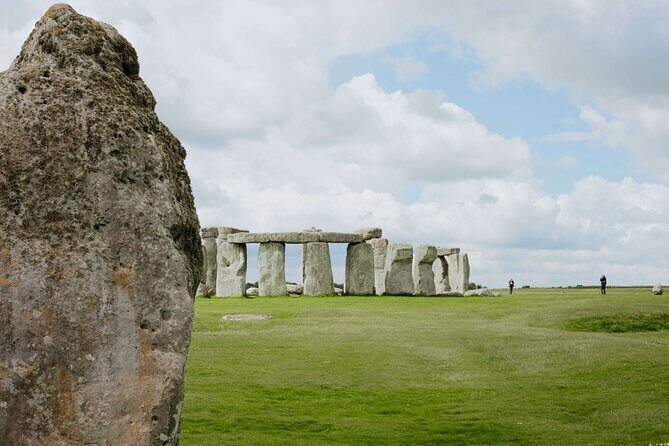 Stonehenge Private Full-Day Tour from Bath for 2-8 guests - What’s Included and What’s Not?