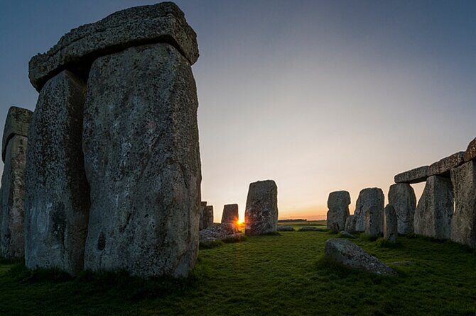 Stonehenge Special Access Guided Evening Tour from London - The Experience of the Sites
