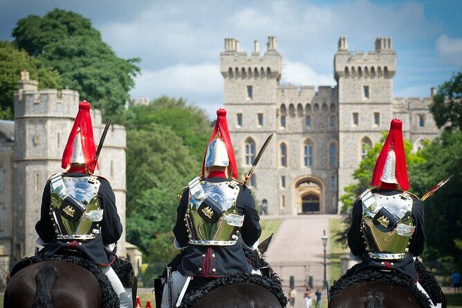 Stonehenge, Windsor Castle, and Bath from London - Windsor Castle: A Royal Welcome