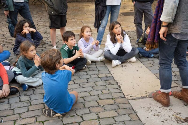 Storytelling tour of the Vieux-Lyon for children in French - Frequently Asked Questions
