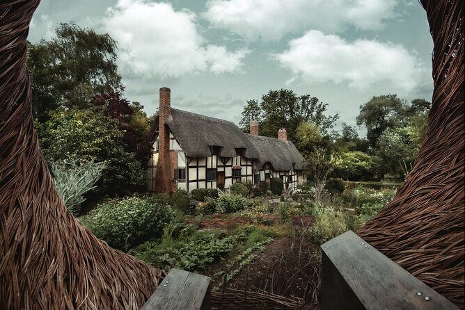 Stratford-Upon-Avon Audio Walking Tour: Shakespeare's Life - How the Tour Balances Price and Value