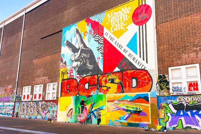 Street Art Walking Tour, private local Dutch guide - FAQ