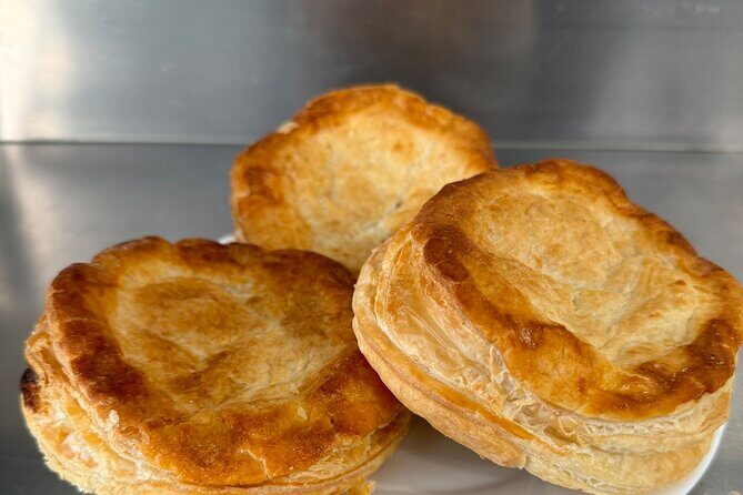 Street Food Lecce: Guided walking tour with typical food and wines. - Duration, Group Size, and Practicalities