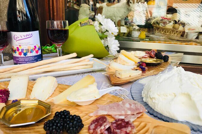 StreetFood D'Luxe Experience: Tastes of Turin | Semi-Private - A Deep Dive into the Turin StreetFood DLuxe Experience