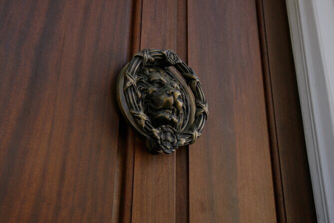 Stroll Historic South of Broad in Charlestons Walled City - Why You Should Consider This Tour