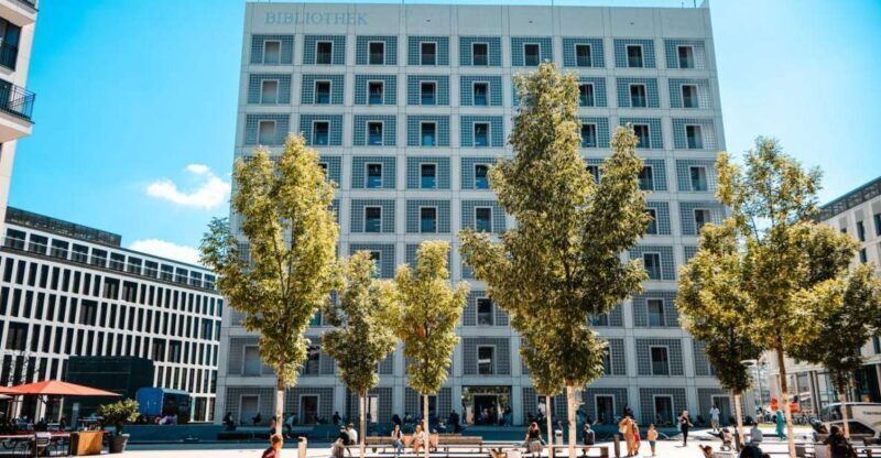 Stuttgart city library - an architectural tour - Exploring the Architecture of Stuttgart’s City Library  