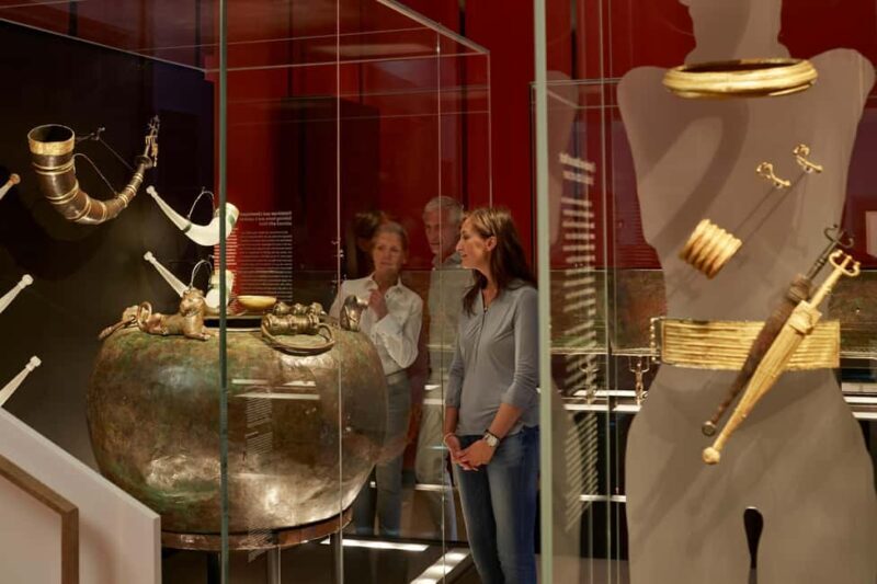 Stuttgart: Landesmuseum Württemberg Old Castle Entry Ticket - The Old Castle: A Heritage-Filled Journey in Stuttgart