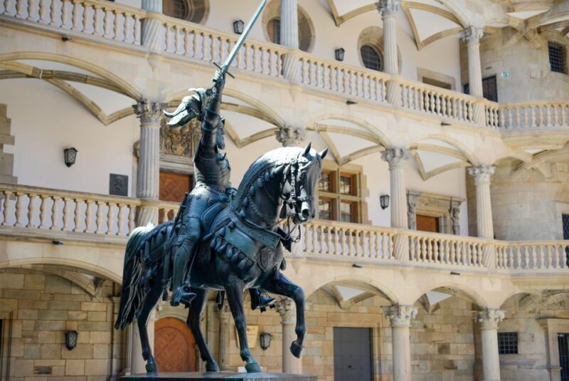 Stuttgart: Old Town Highlights Guided Walking Tour - Final Thoughts