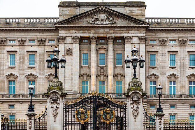 Summer Special: Buckingham Palace & Windsor Castle Tour - Key Points
