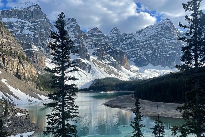 Sunrise Adventure: Alpenglow at Moraine Lake & Lake Louise - Frequently Asked Questions