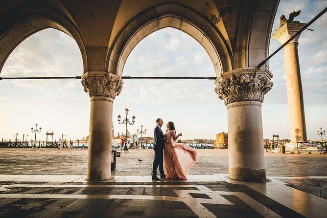 Sunrise Couple Photoshoot Tour - What’s Included and What’s Not