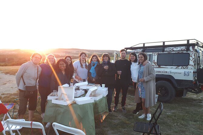 Sunset and champagne tasting in the vineyards - Key Points