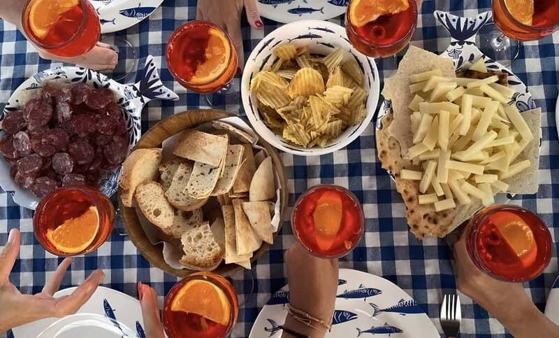 Sunset Apéritif on a 15m sailing boat - Practical Considerations