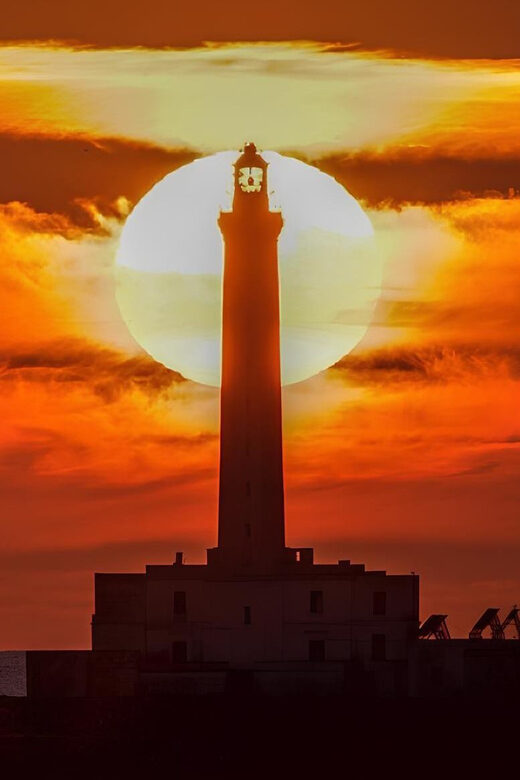 Sunset at the Island of S.Andrea Gallipoli - With aperitif - Key Points