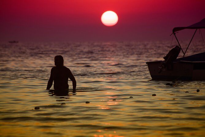 Sunset Boat Tour to Cinque Terre with aperitif on board - Who Is This Tour Best For?